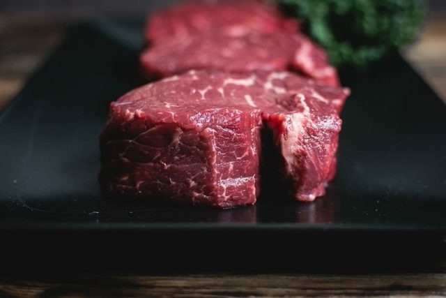 How to Build Muscle Fast With the Best Protein Foods